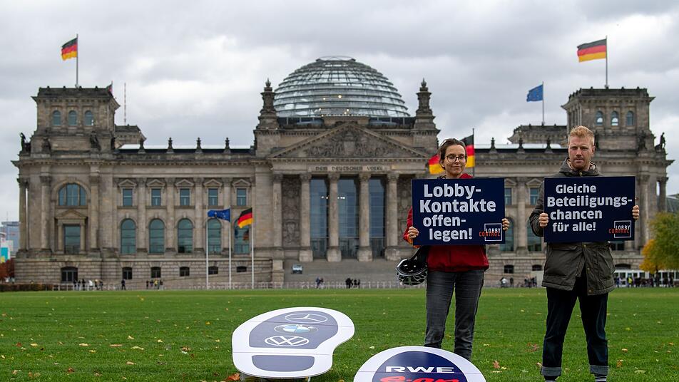 Finanzbranche lobbyiert mit Hunderten Vertretern bei Politik