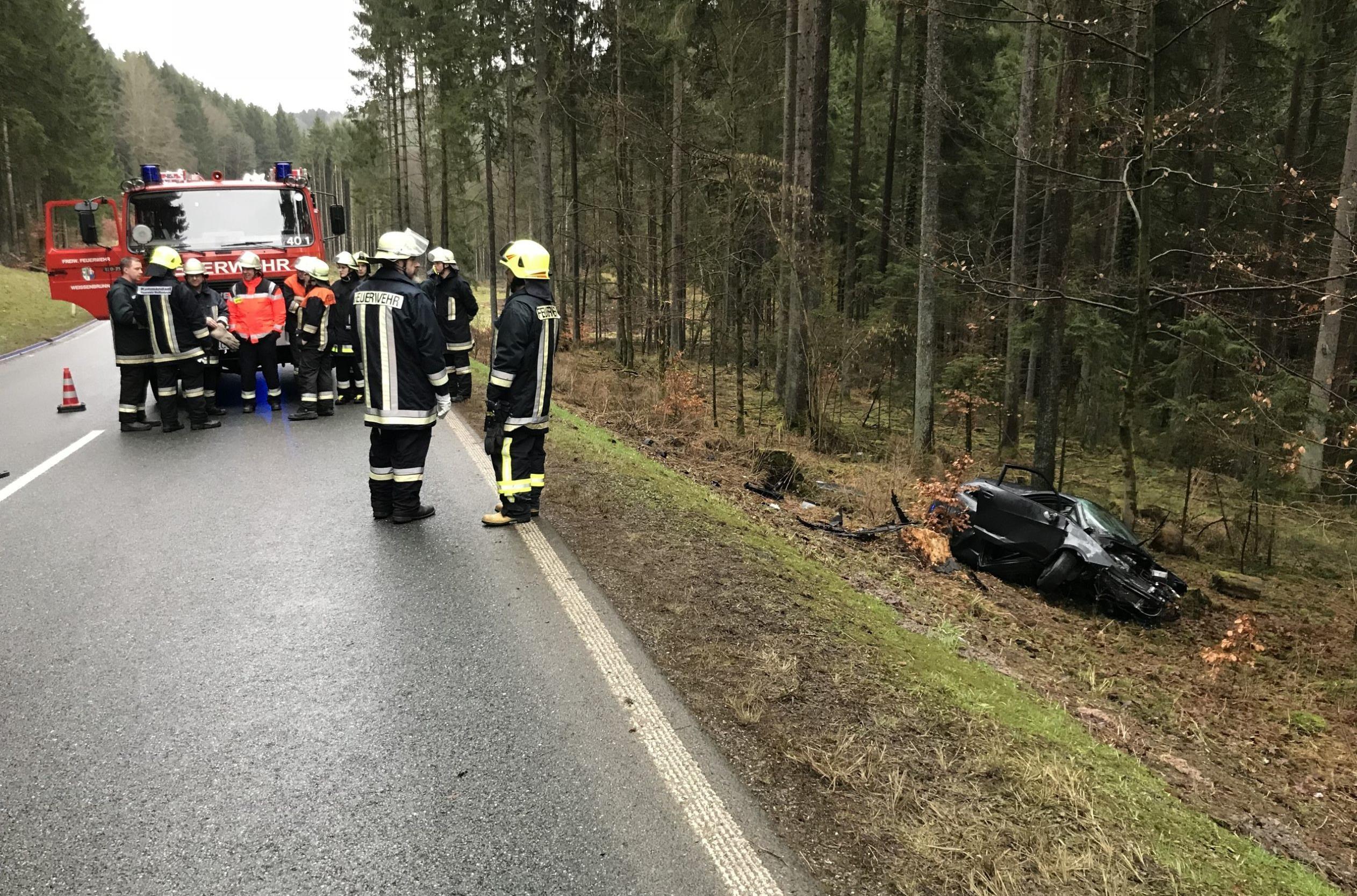 Schwerer Unfall auf B85 zwischen Kulmbach und Kronach