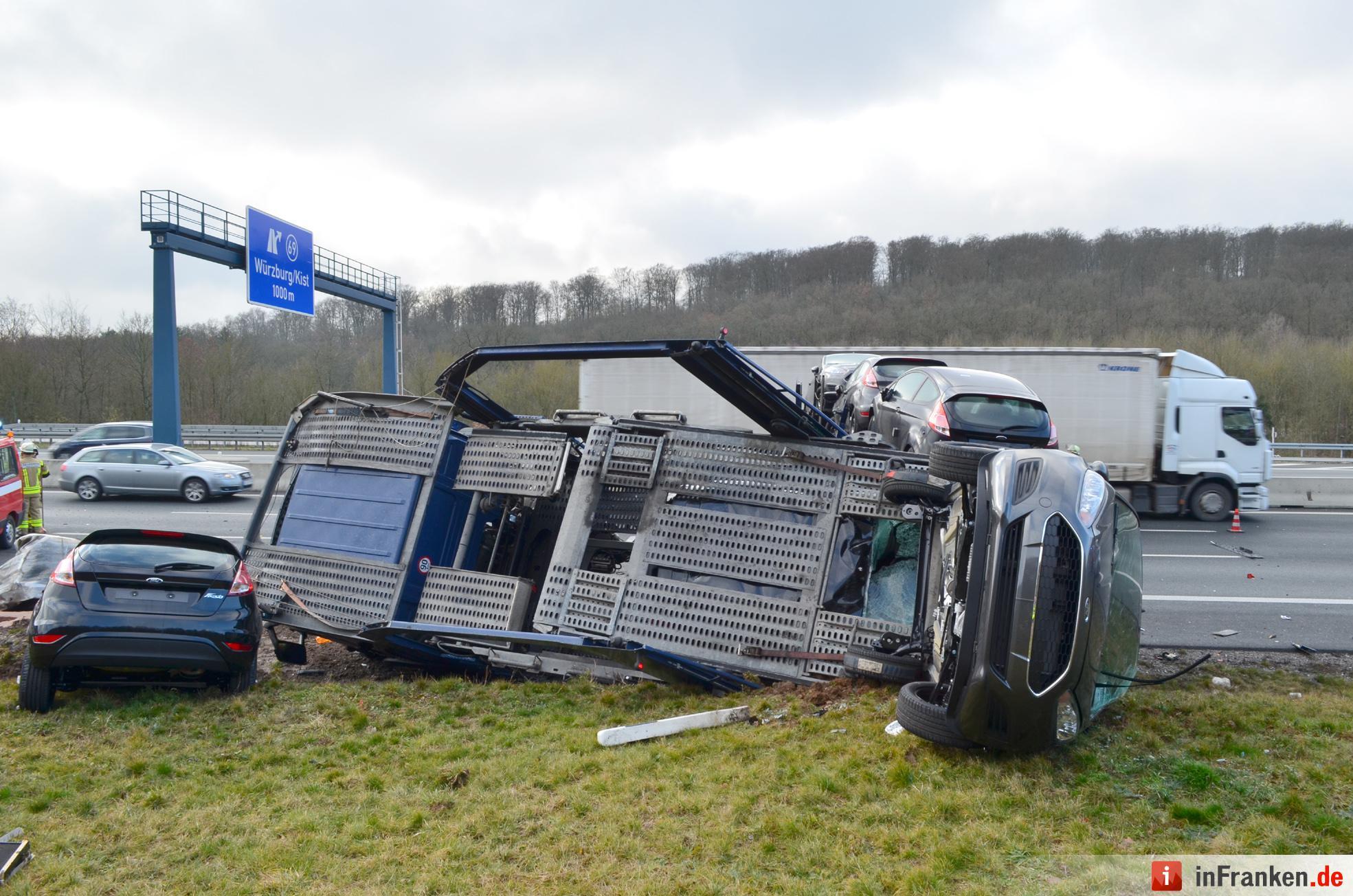 Schwerer Unfall mit Autotransporter auf A3 bei Würzburg - Bildergalerie