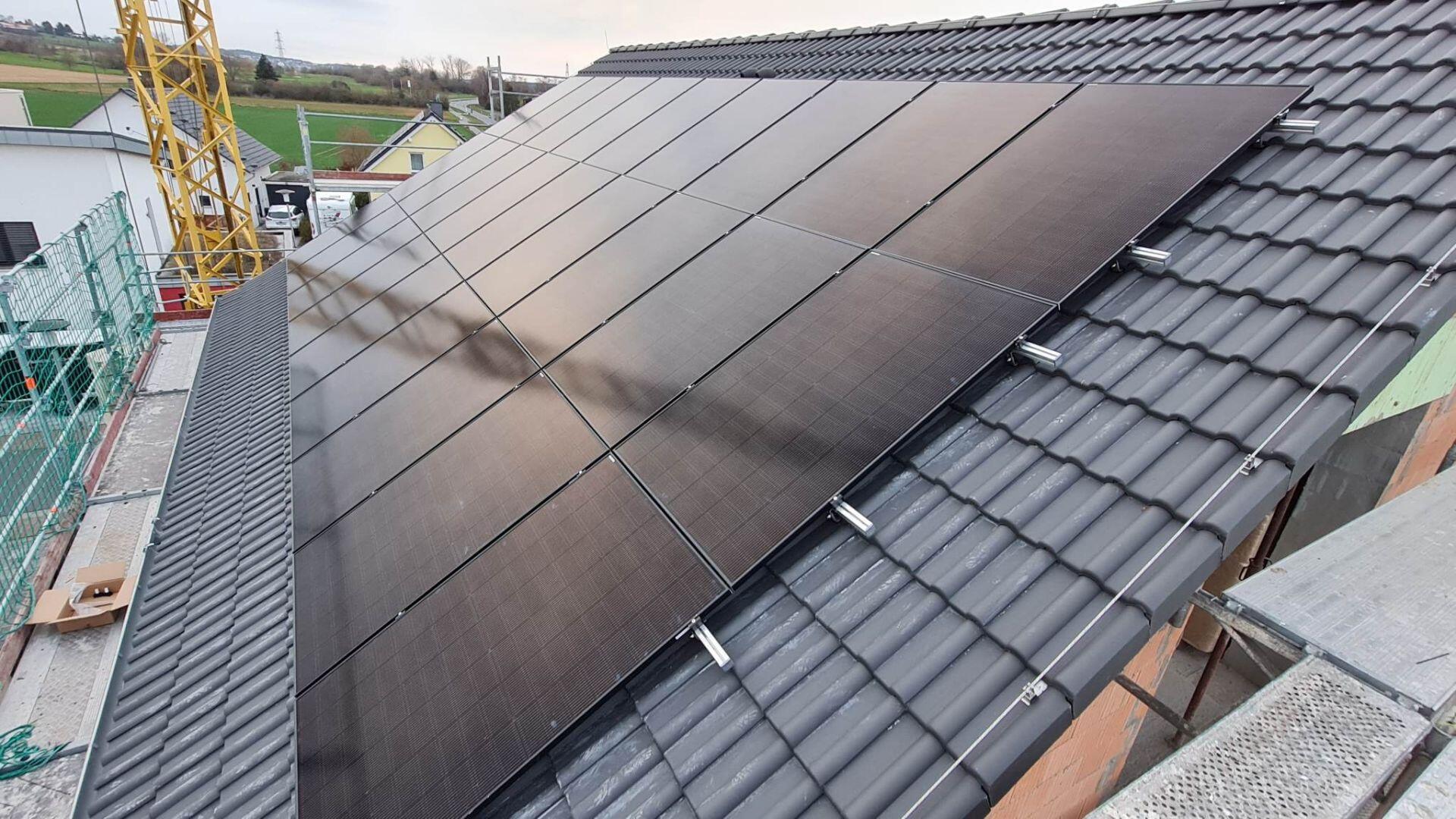 Solaranlage mit 10 kWp und Speicher: Wann fällt die 5.000-Euro-Marke?