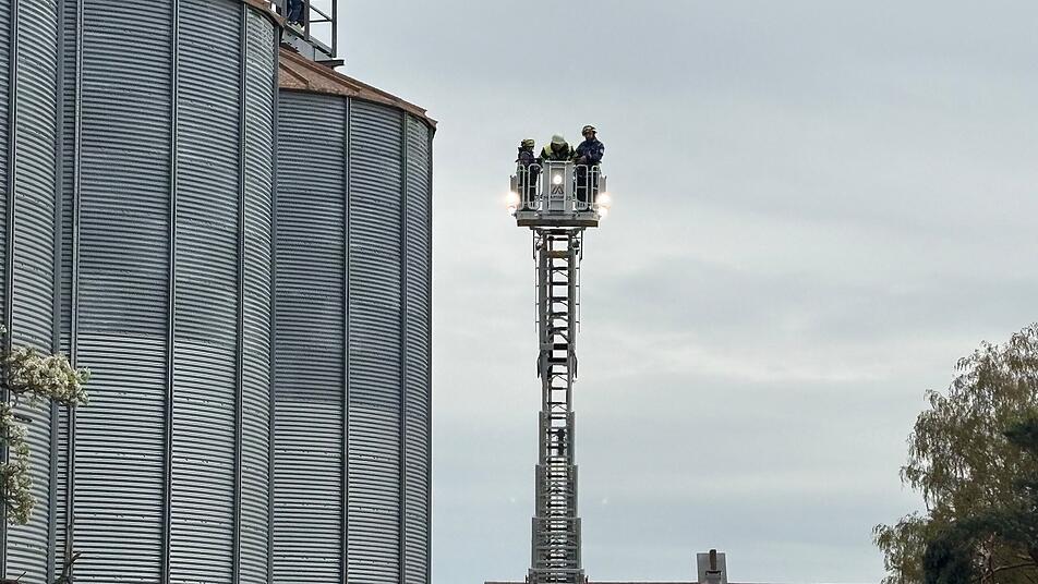 Wiesentheid: Arbeiter (56) stirbt in Getreide-Silo – Kripo ermittelt