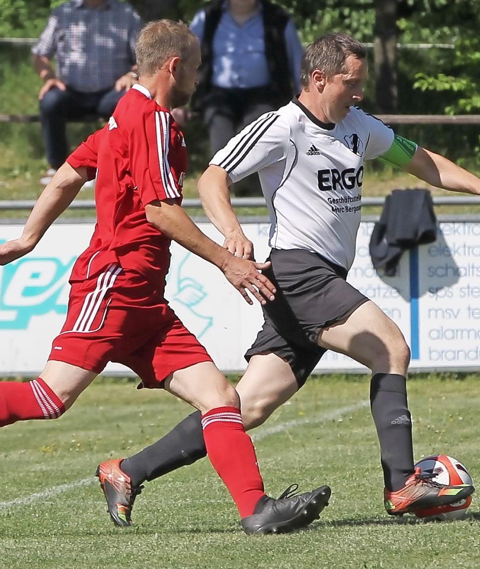 Dreikampf um die Meisterschaft bleibt weiter spannend