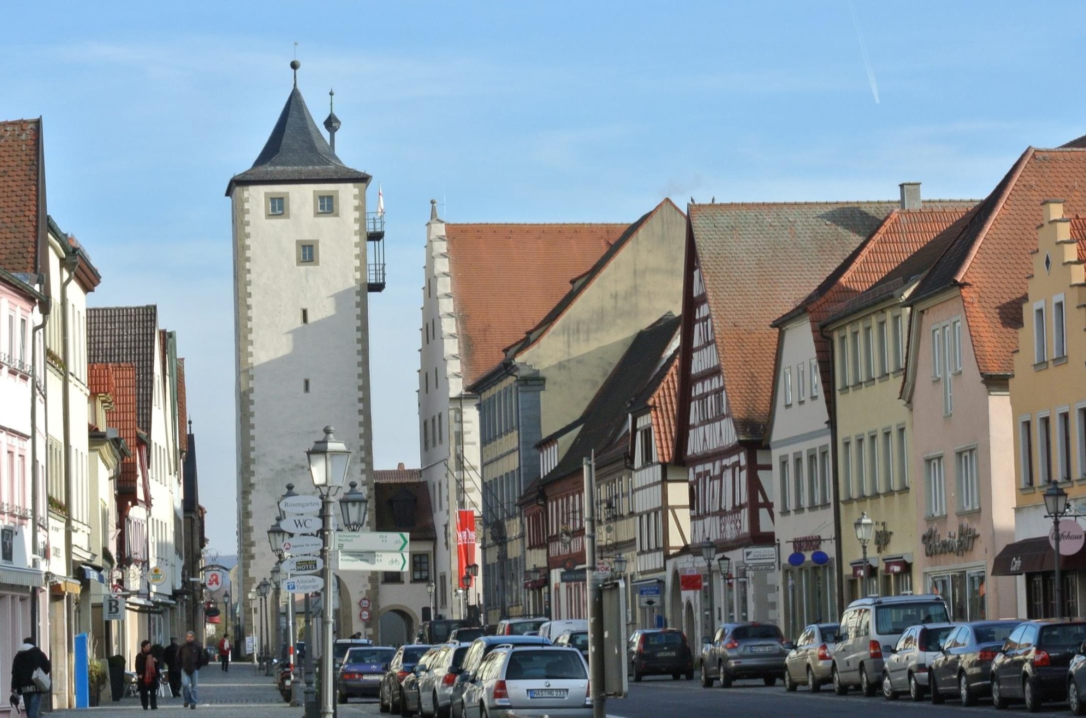 Das Landratsamt in Haßfurt macht sich Platz