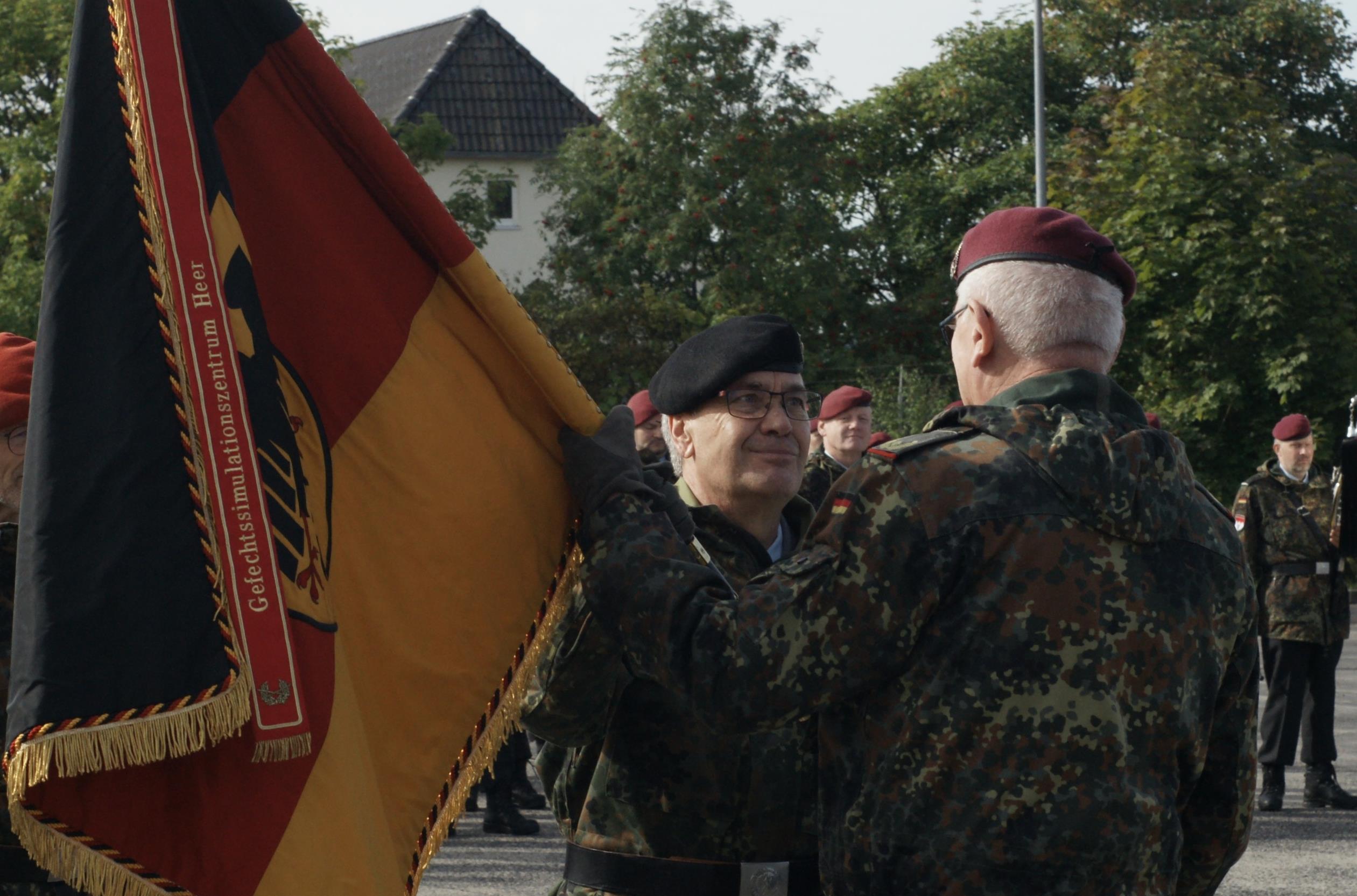 Zapfenstreich im Gefechtssimulationszentrum Wildflecken: Abschied für ...