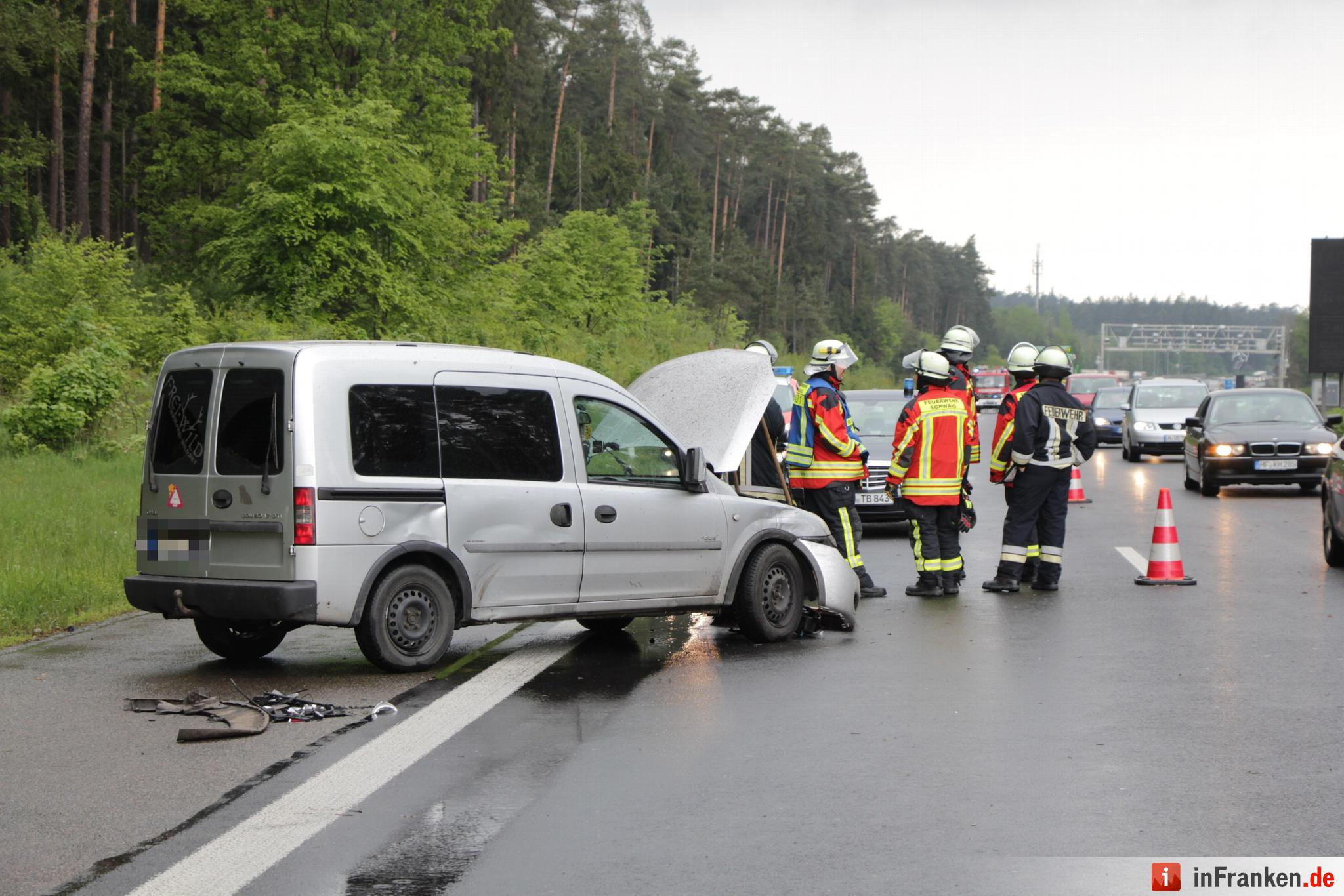 Bilder von: Zwei Unfälle mit sechs beteiligten Autos auf der A3