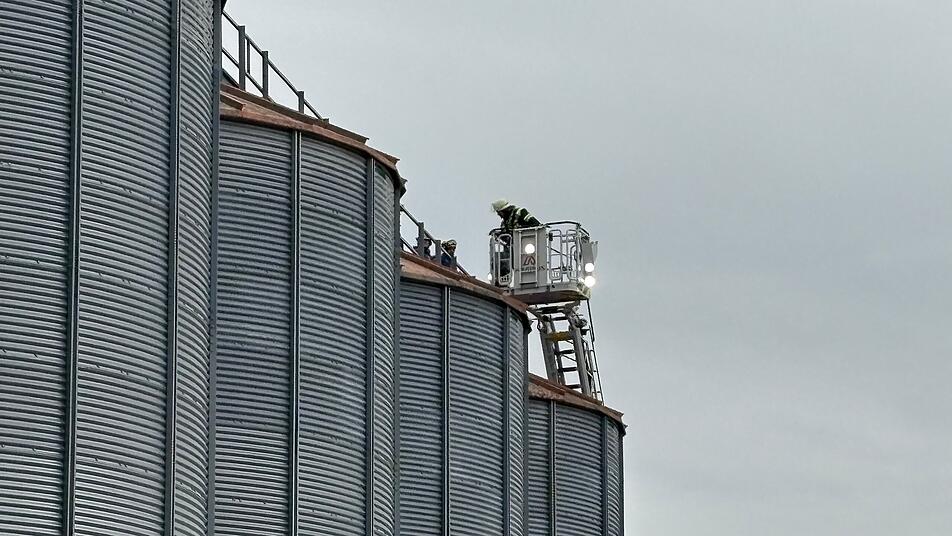 Wiesentheid: Arbeiter (56) stirbt in Getreide-Silo – Kripo ermittelt