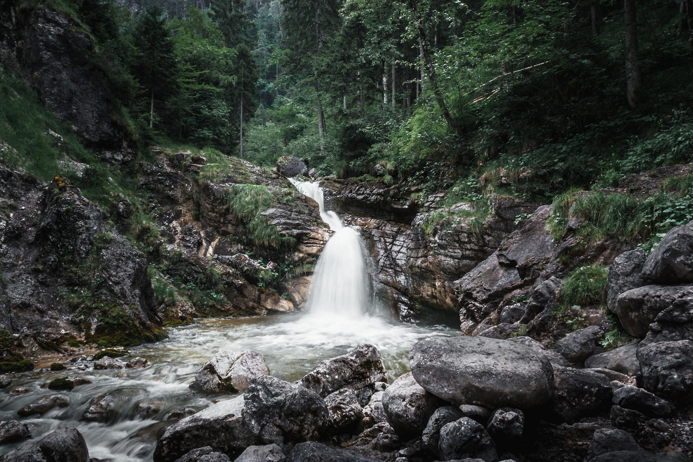 Die schönsten Wasserfälle Deutschlands - gleich 8 davon sind in Bayern