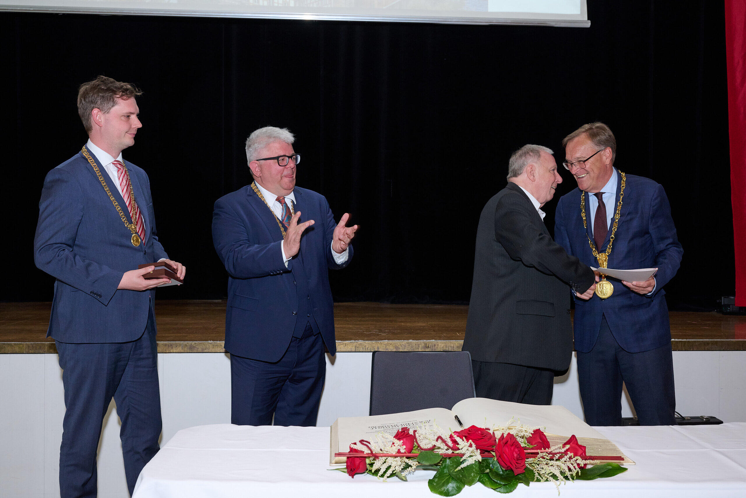 Bamberg: Stadt ehrt sieben Persönlichkeiten mit Medaillen - "sind echte ...