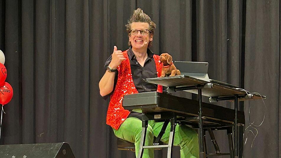 "AWO sagt Danke" mit Matthias Walz: Kabarettist kam zum Ehrenamtsabend ...