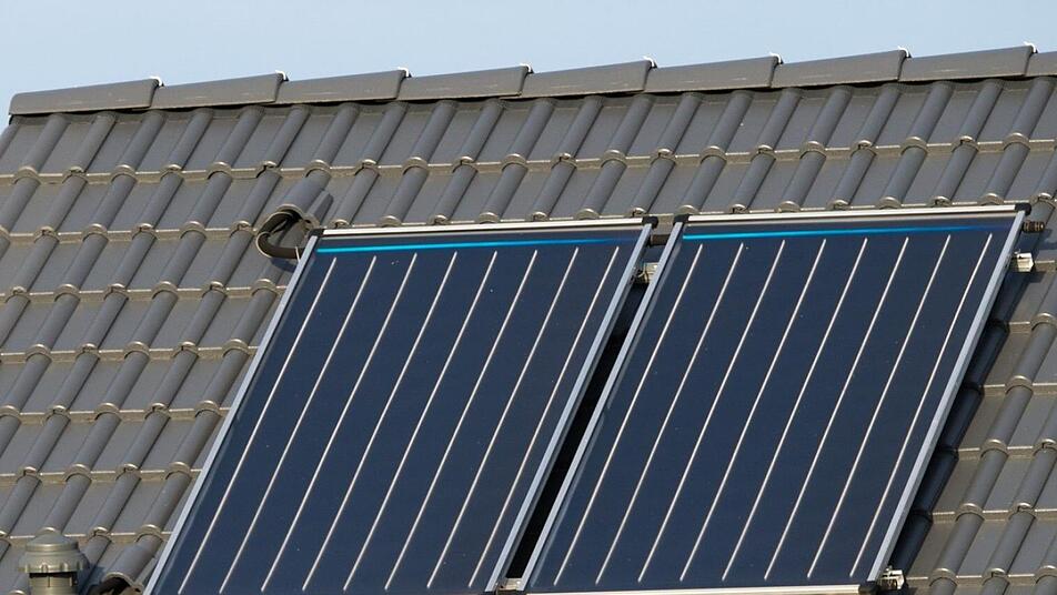 Anlage war fast neu: Batterie für Photovoltaik explodiert - 100.000 ...