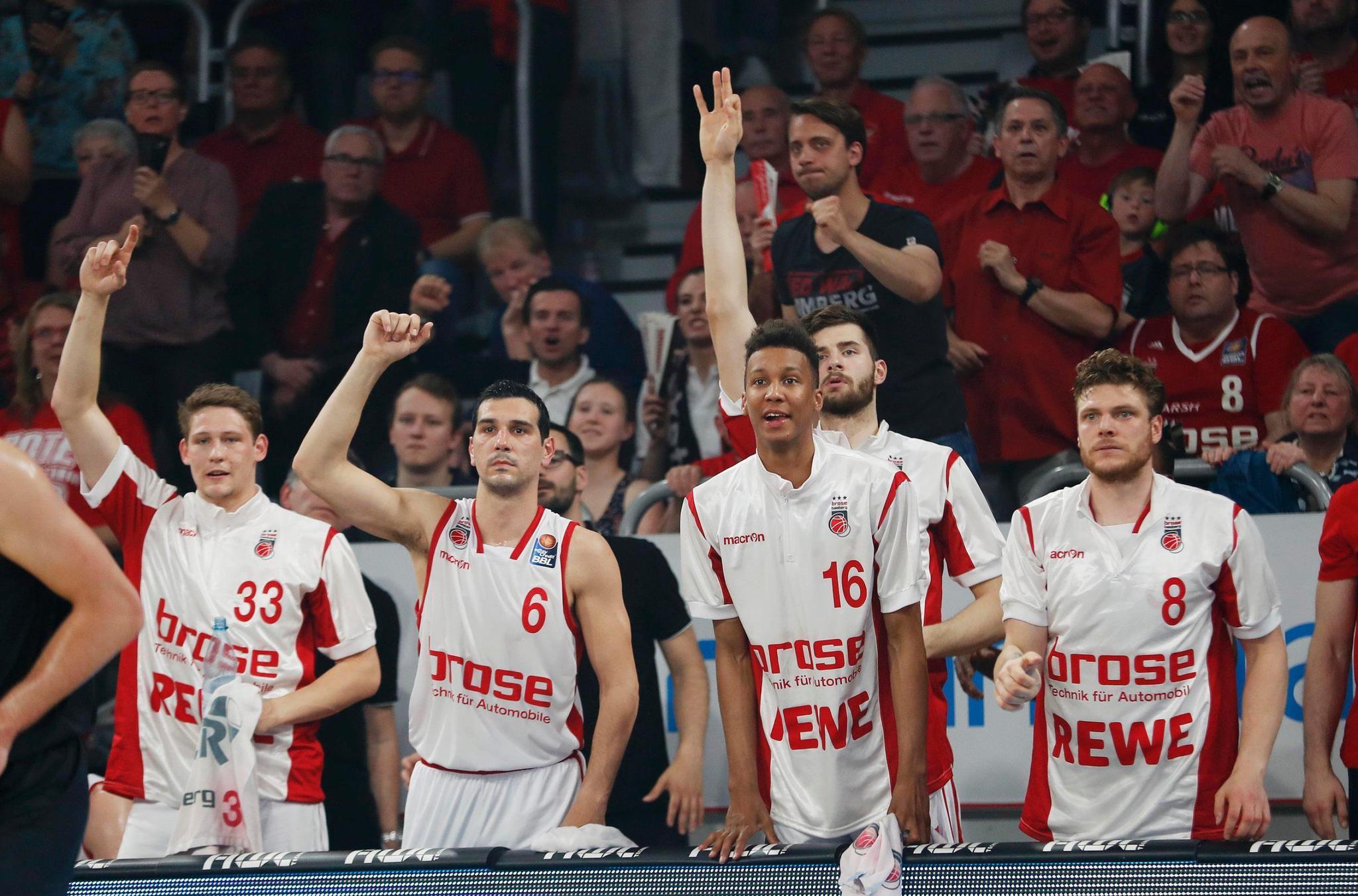 Brose Bamberg gewinnt gegen Bonn und geht im Viertelfinale in Führung