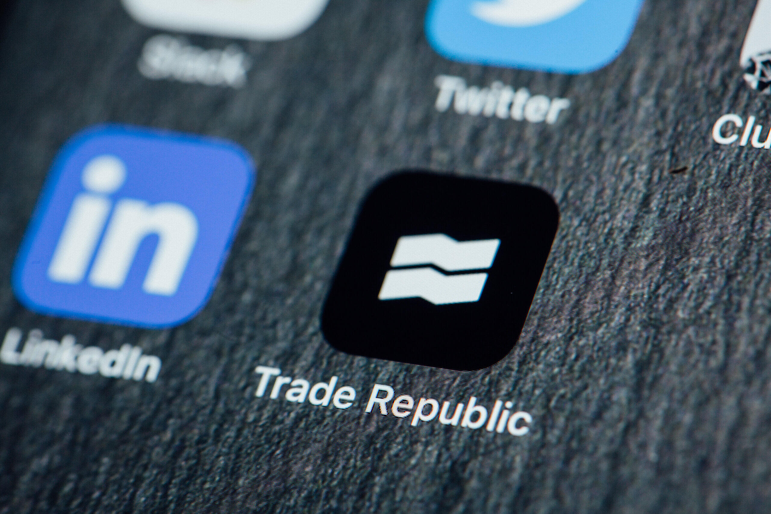 Bis zu 4 Prozent Zinsen? Wie du mit Neo-Brokern wie Trade Republic dein ...