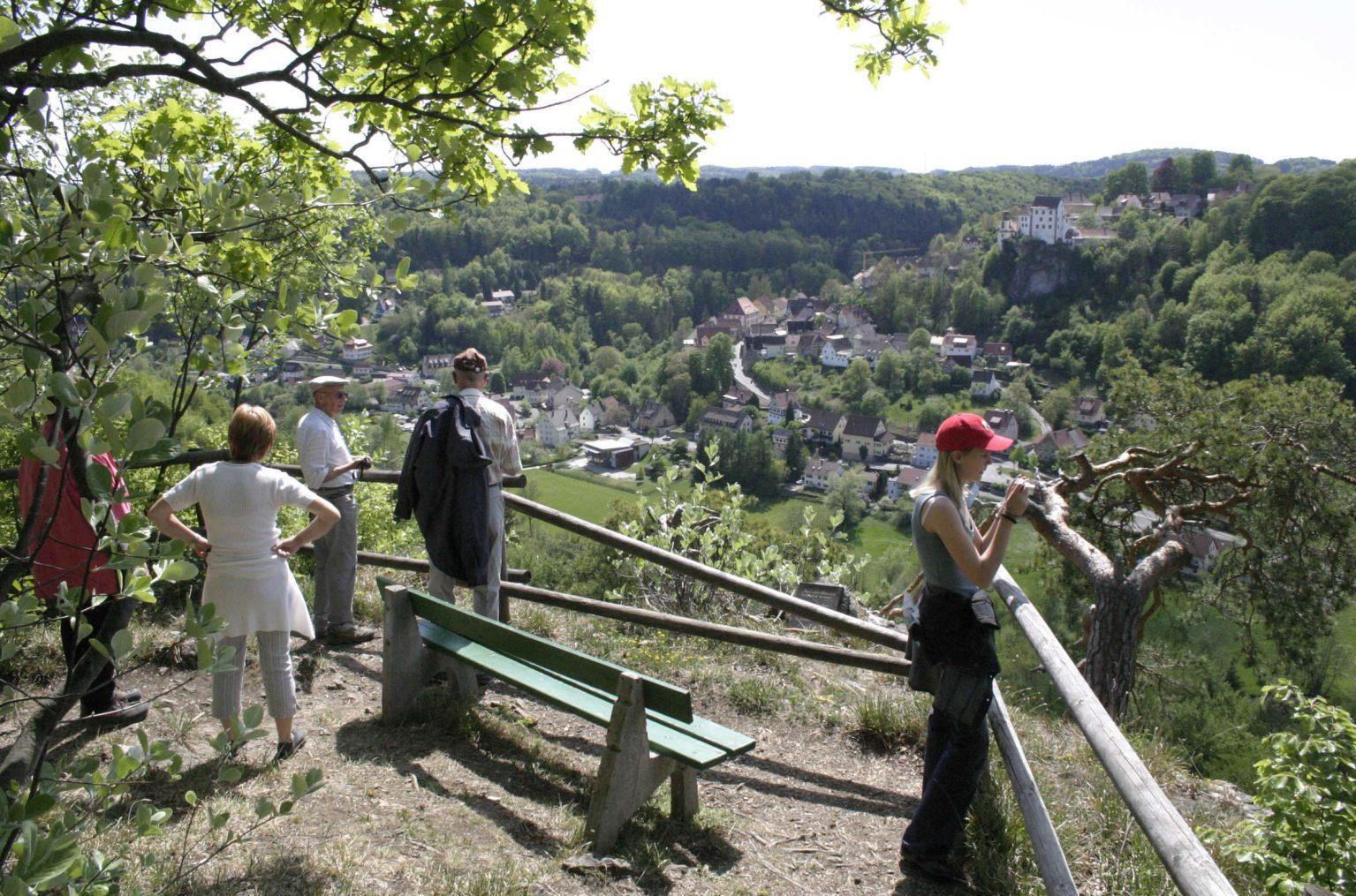 Zu Fuß rund um Egloffstein Kultur und Natur schnuppern