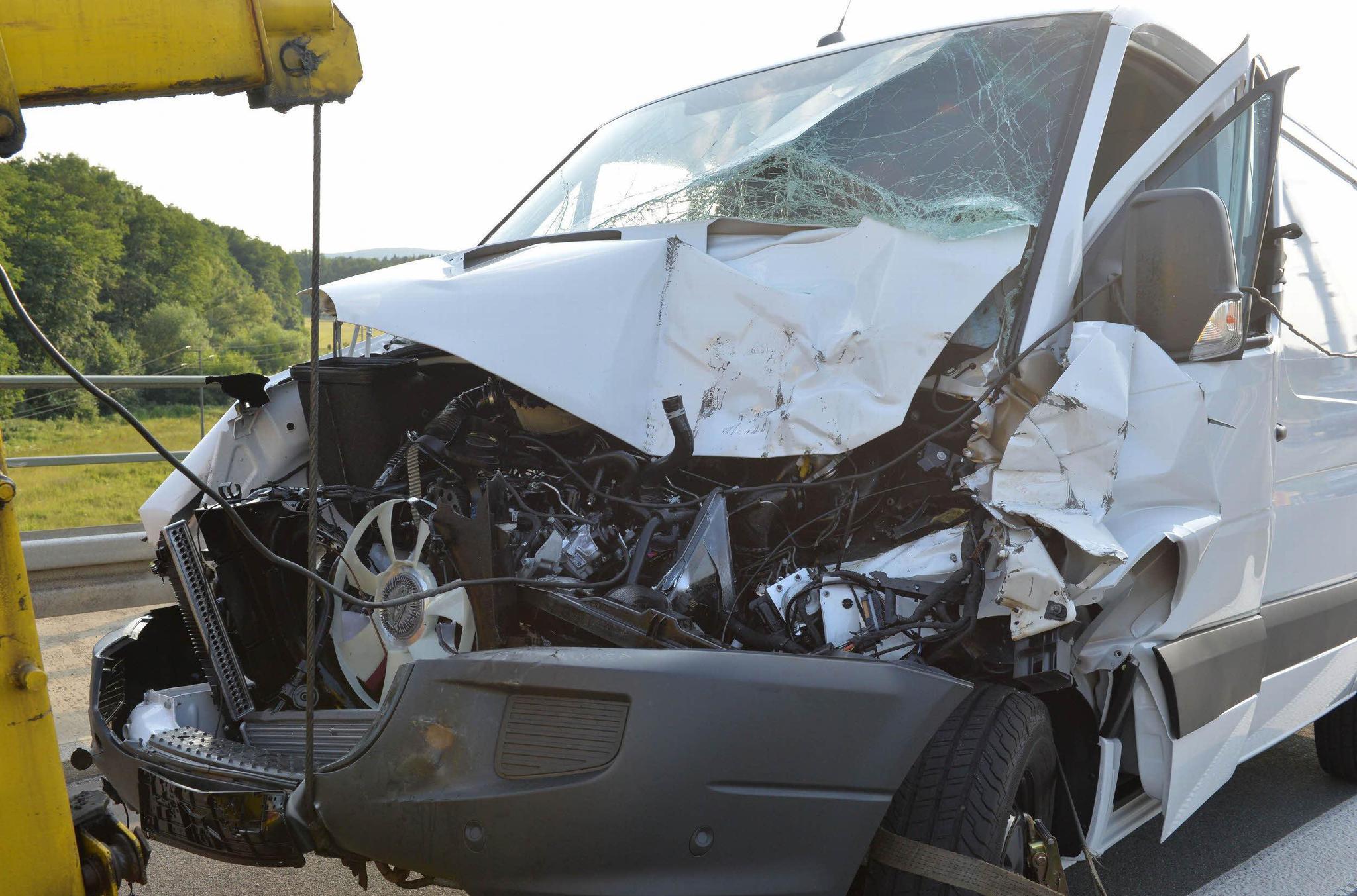 Unfall mit Safari-Camper - A73 war voll gesperrt