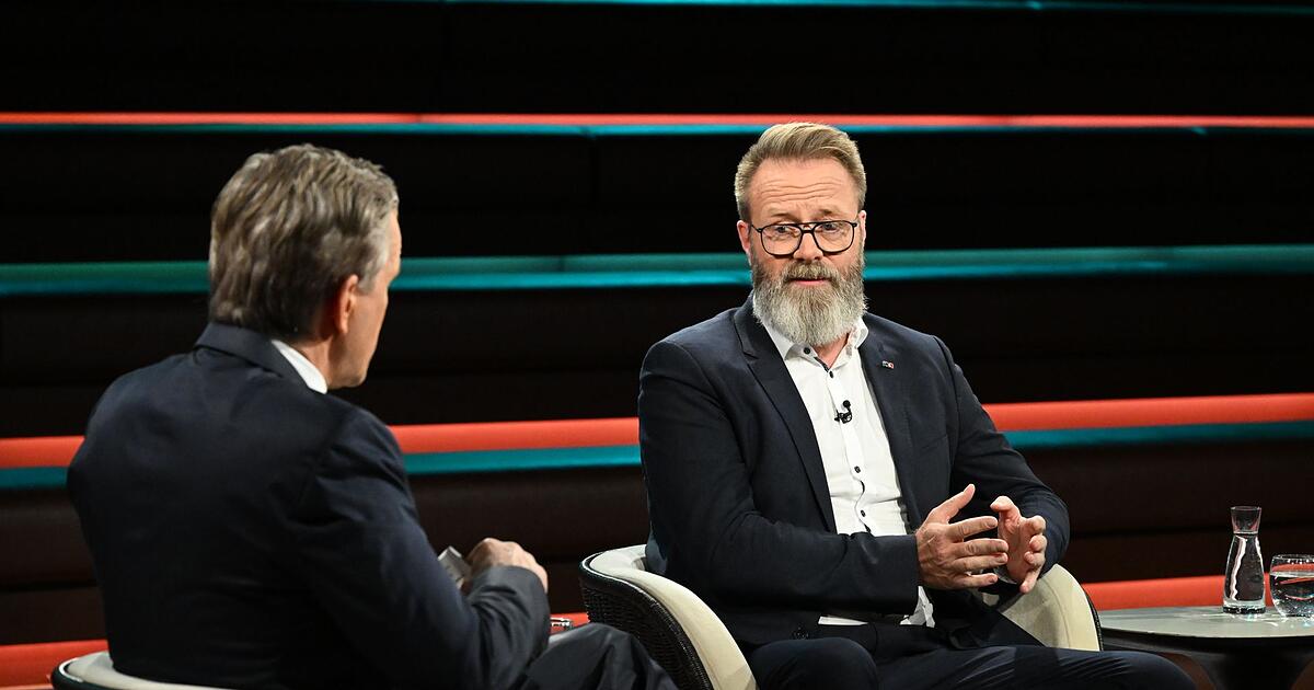 "Wir bewegen uns rein in eine Welt ohne Regeln": Claus Ruhe Madsen ...
