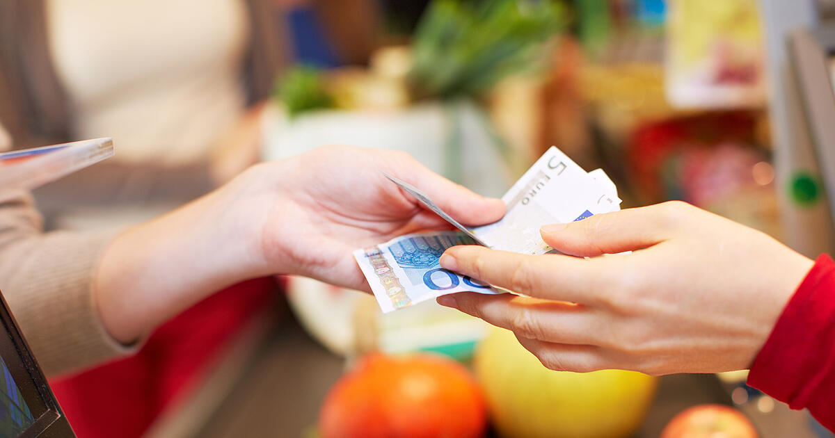Bargeld abheben im Supermarkt: Versteckte Kosten - was viele nicht wissen