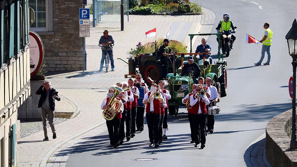 Dettelbach: Große Weinlese-Party in wenigen Tagen - Festumzug mit ...